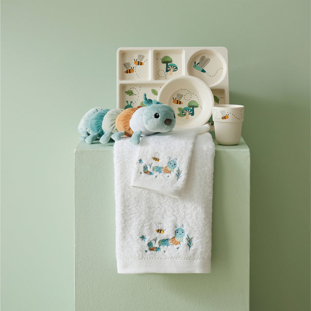 Jiggle & Giggle Cooper the Caterpillar Rattle – little kisses